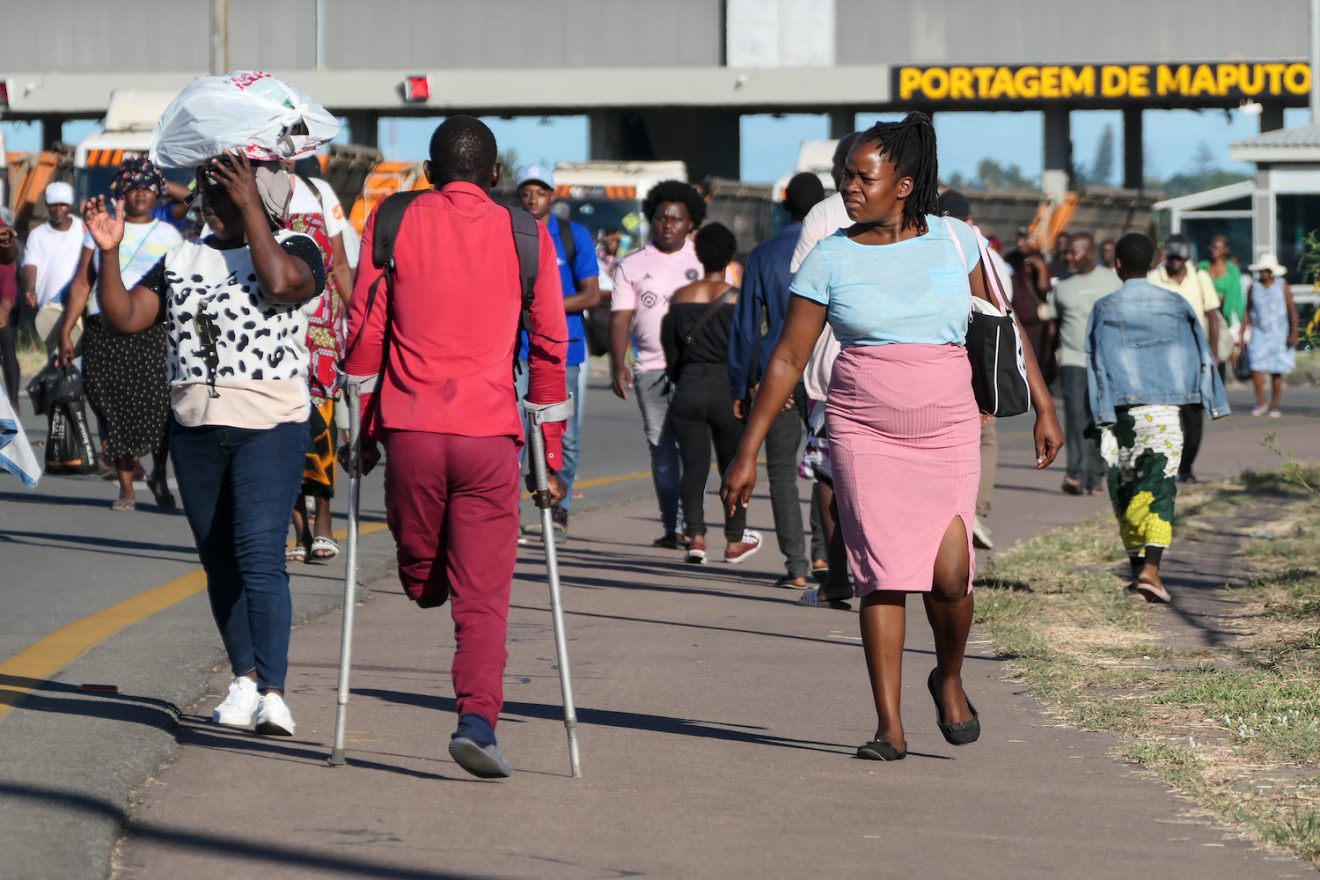 Principal acesso a Maputo esteve bloqueado - Observatório da Língua ...